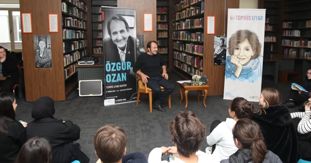 Özgür Ozan öğrencilere Tomris Uyar öyküsü okudu - Bursaport.com