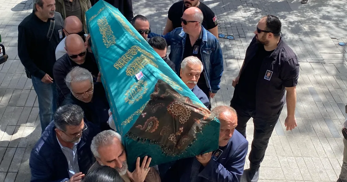Tarkan'ın annesi Neşe Tevetoğlu son yolculuğuna uğrandı - Bursaport.com